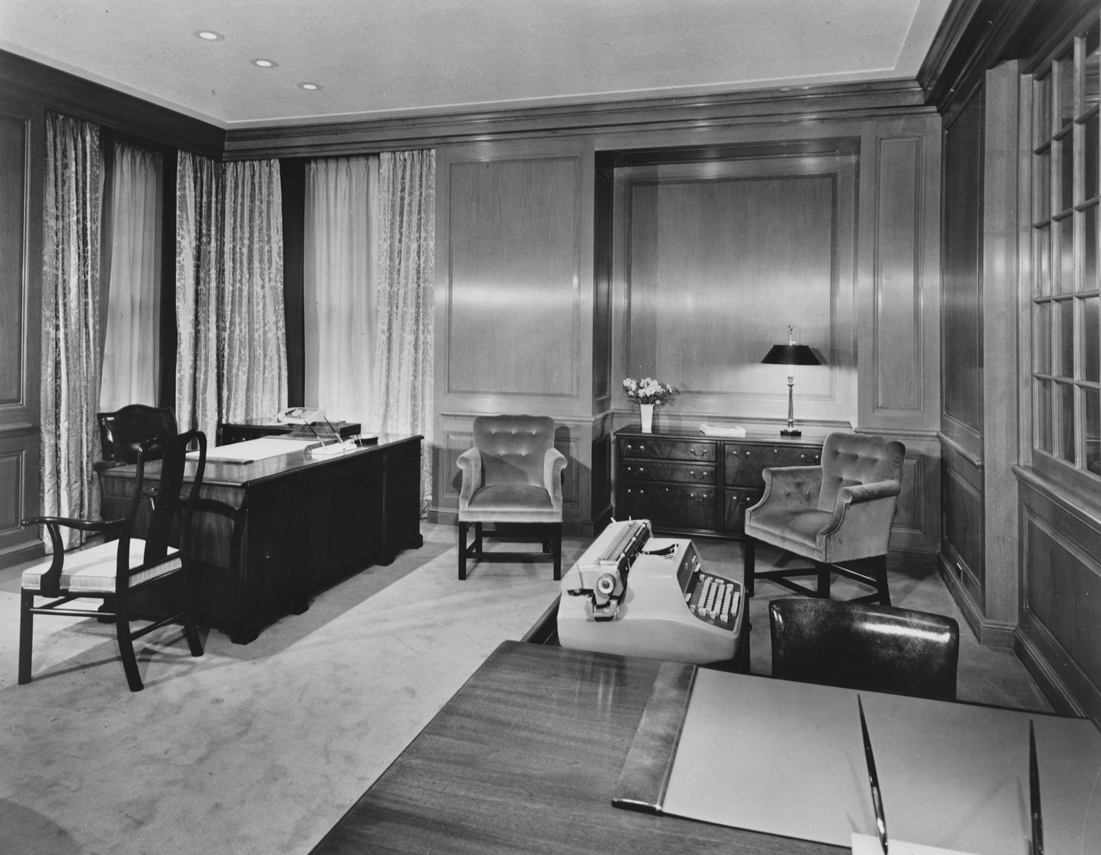 A 1960s Press Kit Gives a Peek Inside Two Manhattan Banks